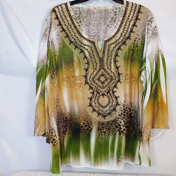Reba | Tops | Reba Beaded Animal Print Blouse Womens Size 2x Green ...